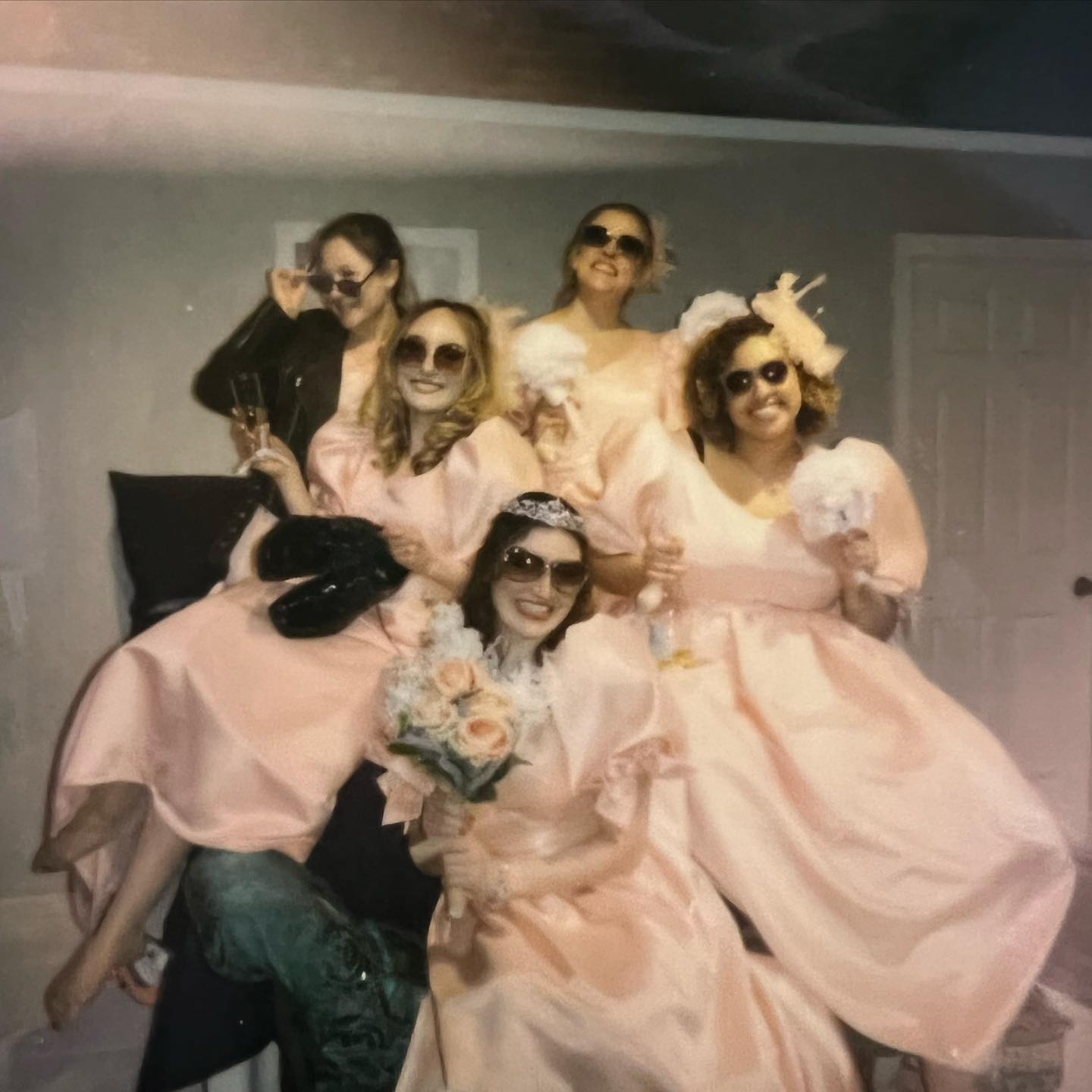 FIVE WOMEN WEARING THE SAME DRESS – Theater Mirror