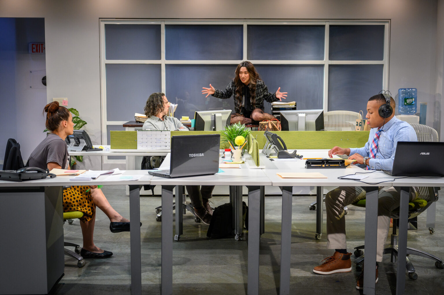 Theater Mirror – Reviewing Theater From Broadway to Beyond the Fringe!