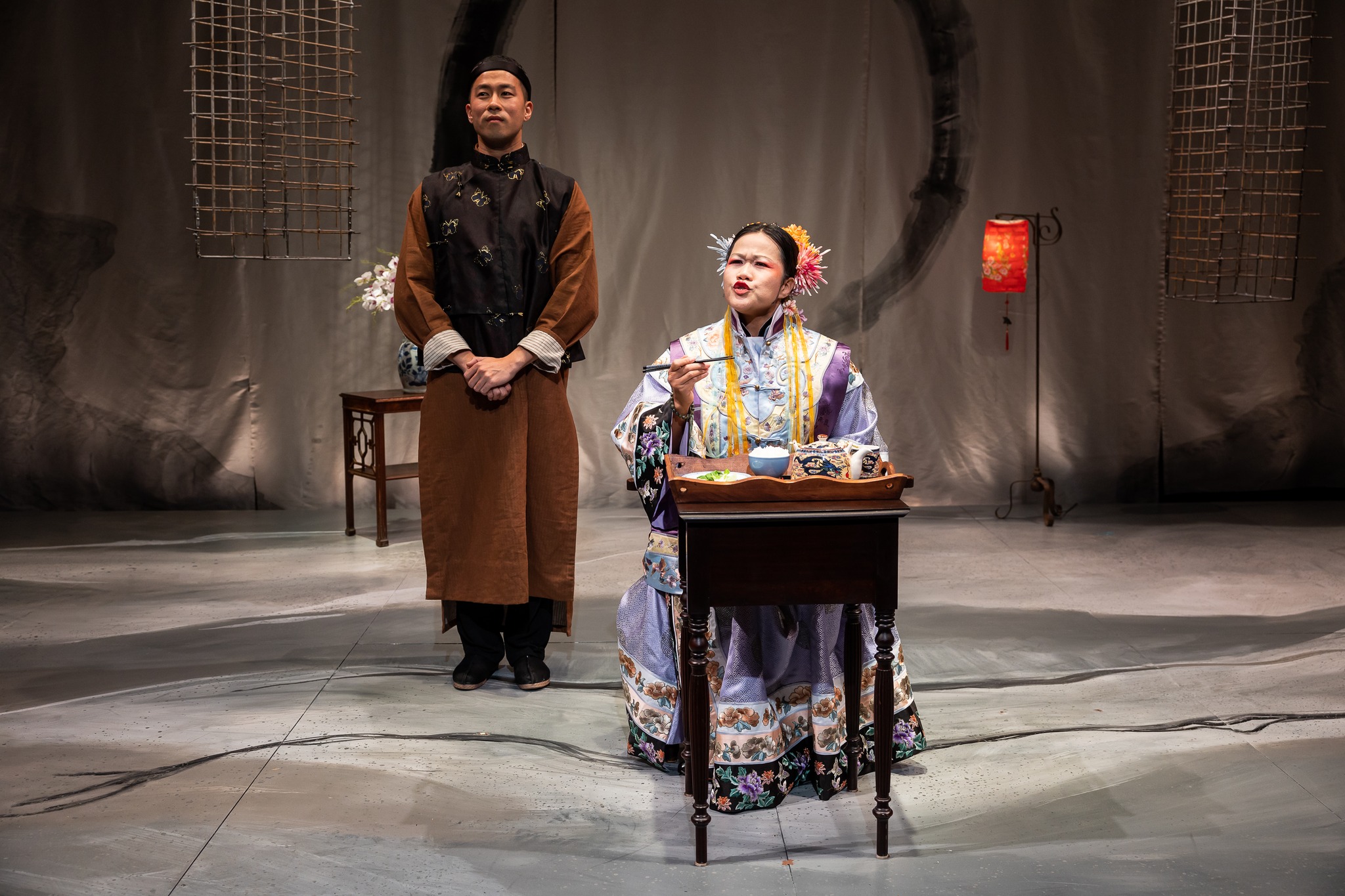 ‘The Chinese Lady’ Educates, Entertains – Theater Mirror