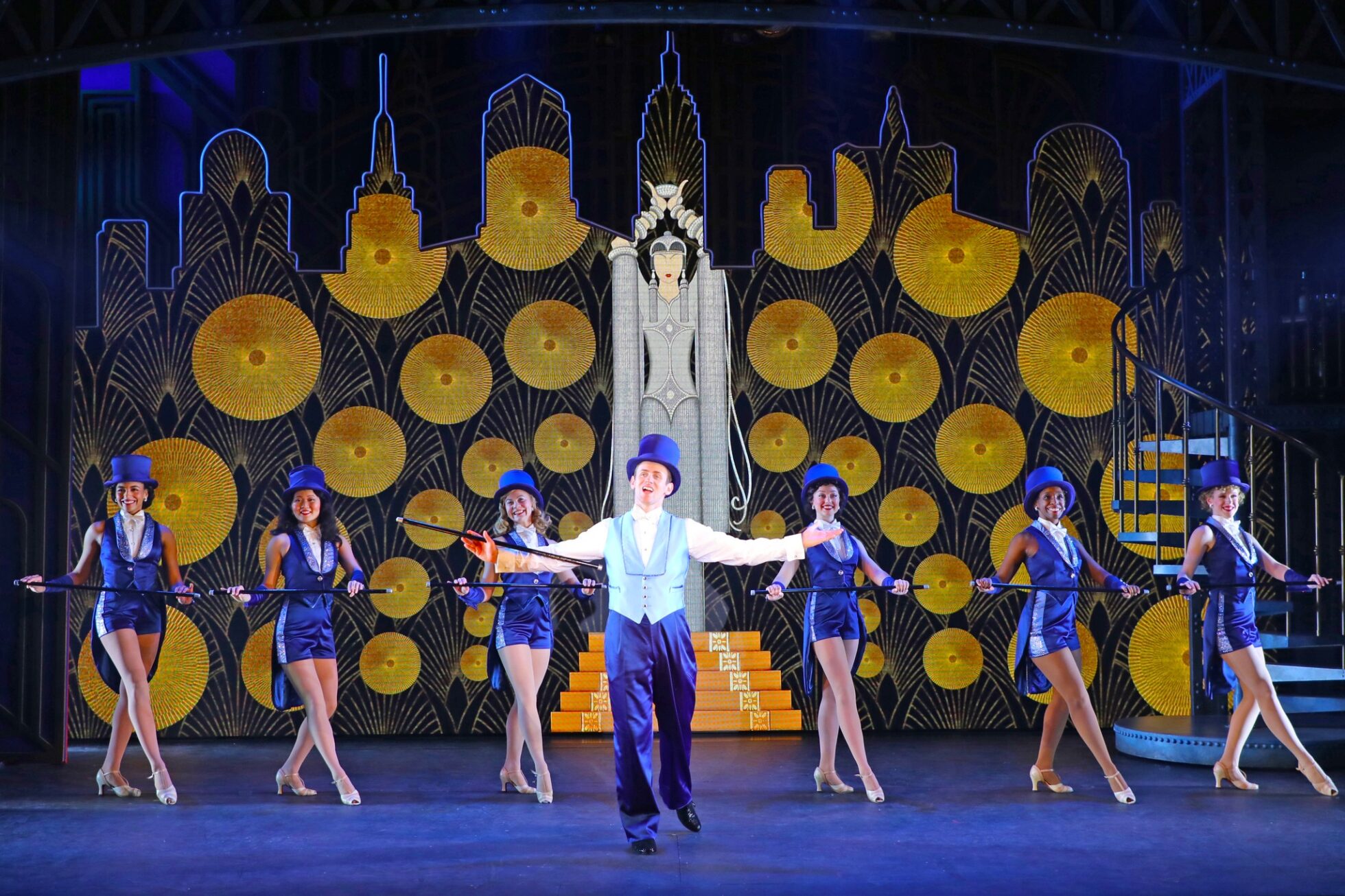 Theater Mirror – Reviewing Theater From Broadway to Beyond the Fringe!