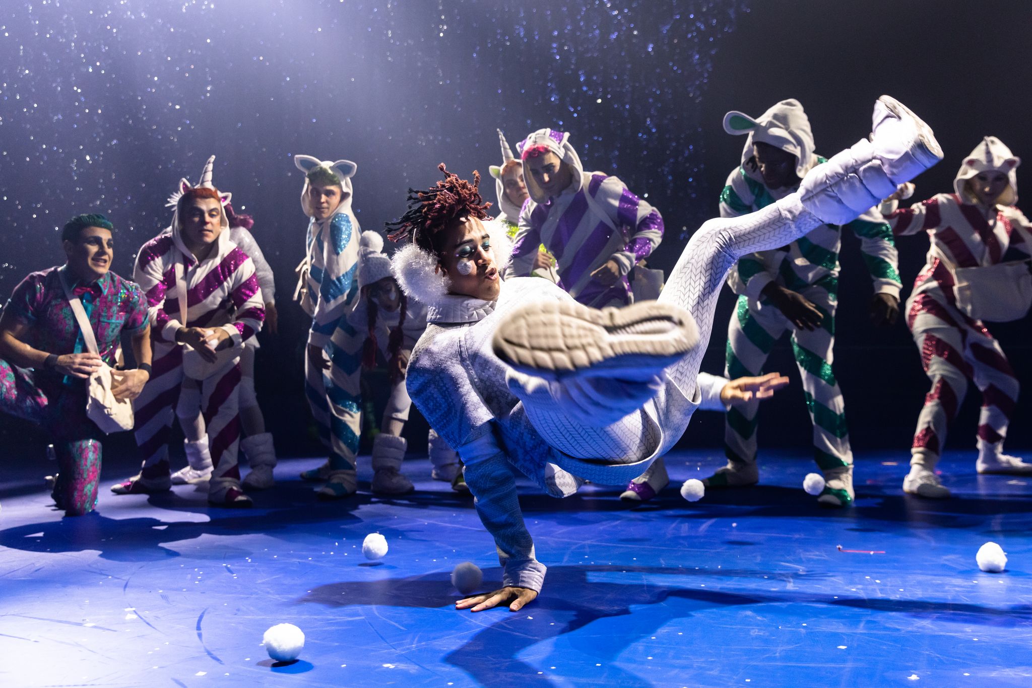 Cirque du Soleil’s ‘Twas the Night Before…’ Is True Family Holiday Fare ...