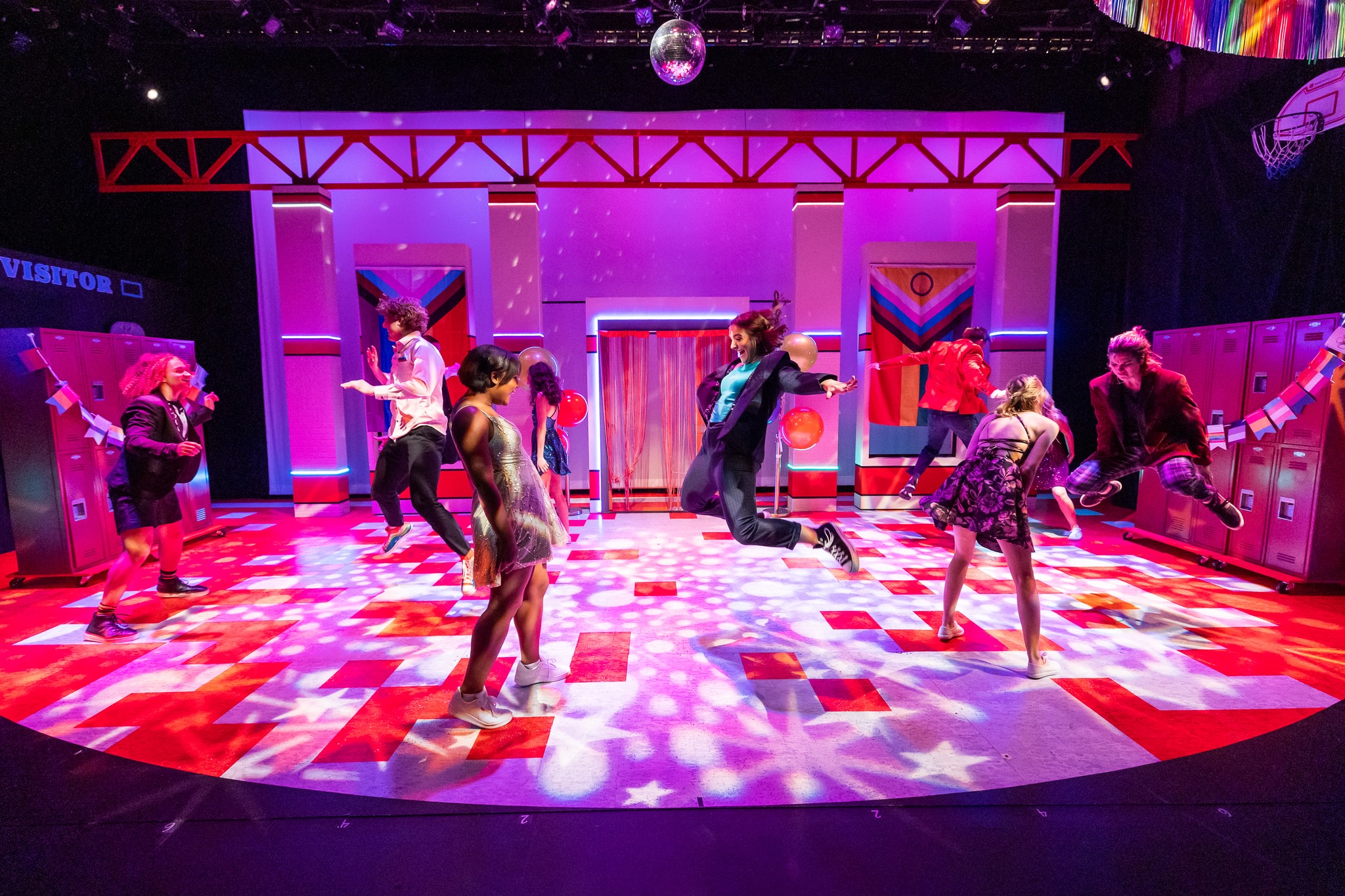 Sparkly Promsembles Elevate SpeakEasy’s ‘The Prom’ – Theater Mirror