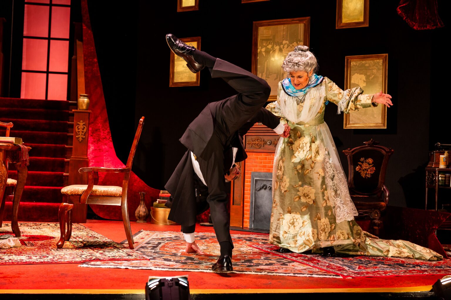 Theater Mirror - Reviewing Theater From Broadway to Beyond the Fringe!