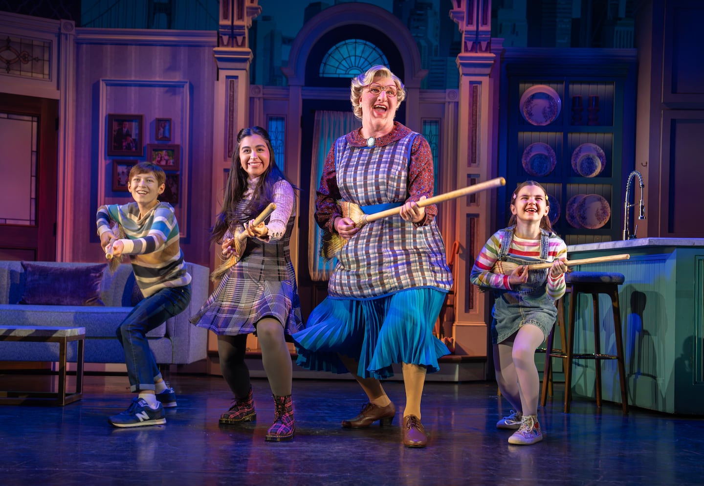 Broadway in Boston’s ‘Mrs. Doubtfire’ Is A Raucous Good Time – Theater ...